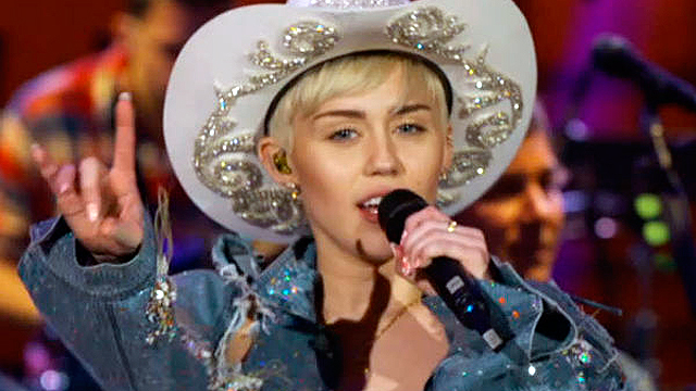 [Audio] Miley Cyrus versionó un éxito de Arctic Monkeys para su ...