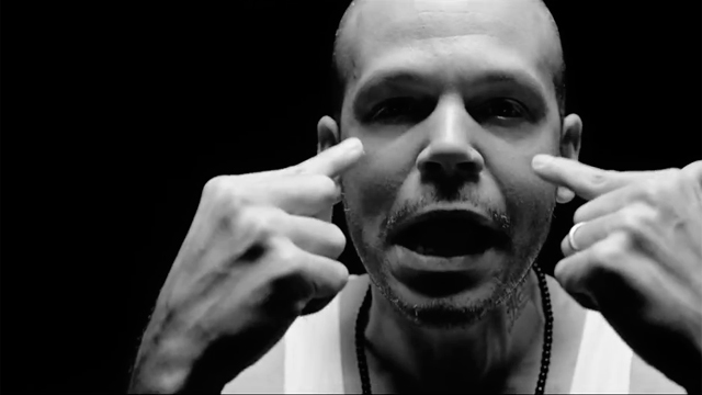 [Video] "Adentro", el nuevo video de Calle 13 - Cooperativa.cl