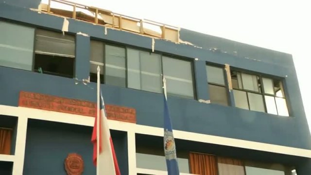 [Video] Los daños que dejó el terremoto en el cuartel de la PDI en Iquique - Cooperativa.cl