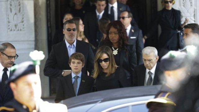 [Fotos] Funeral de Joan Rivers estuvo rodeado de estrellas - Cooperativa.cl