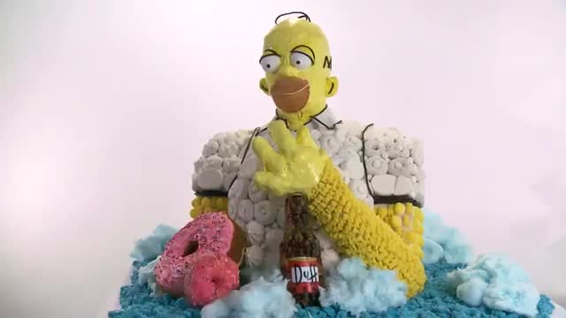 [Video] Crean una estatua de comida con la figura de Homero Simpson ...
