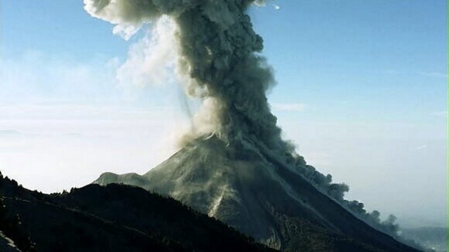 [Fotos] La explosión que se registró en el volcán de Colima en México ...