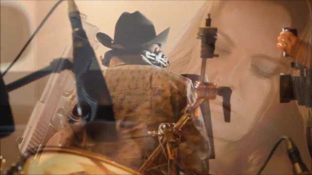 [Video] "La Gallina de los Huevos": el corrido a Kate del Castillo ...