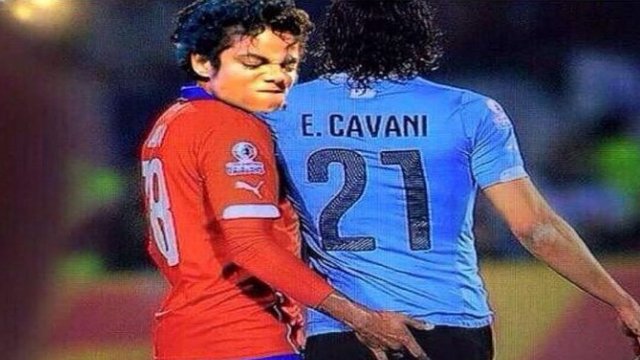 Dedo A Cavani Memes Los Mejores Memes Del Episodio Entre Jara Y Cavani