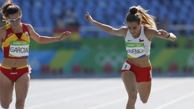 [Fotos] La carrera de Isidora Jiménez en los 200 metros planos de los ...