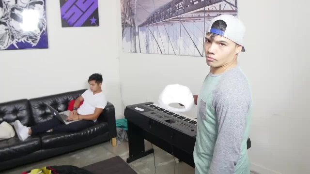 [Video] Grupo de amigos se luce con impresionantes trucos con gorros ...