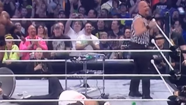 [Video] Del recuerdo: Stone Cold noqueó a Donald Trump en Wrestlemania ...