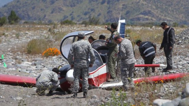 [Fotos] Avión de instrucción de la FACh tuvo que aterrizar de ...