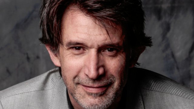 [Fotos] Francisco Melo estrenó nuevo look durante la Teletón ...