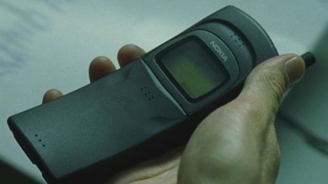 [Video] Nokia revivió el clásico teléfono que usaban en "Matrix ...