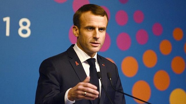 [Fotos] Chilenos en París: Un "Pico pa Macron" apareció en el Arco del ...