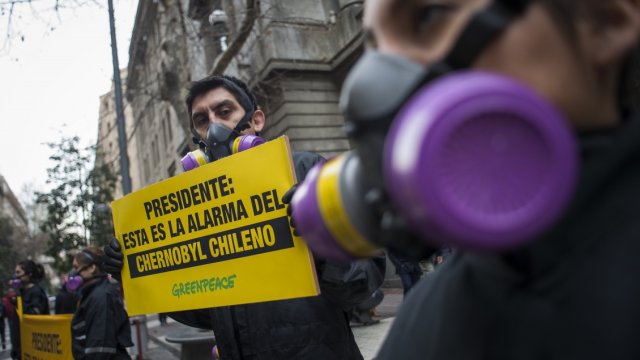 [Fotos] El "Chernobyl" chileno: Greenpeace conmemora un año de masiva ...