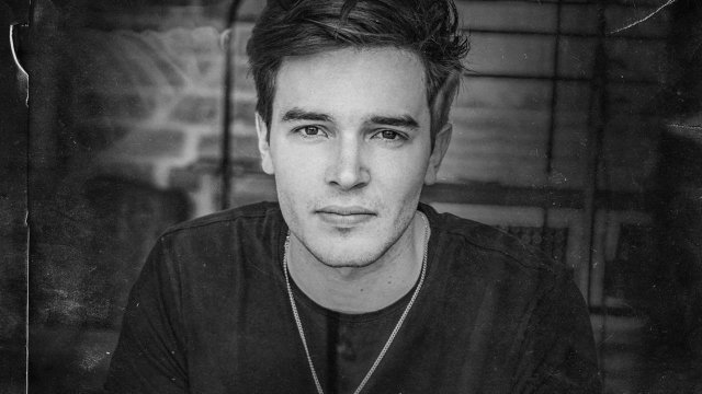 [Video] Colombiano Alejandro Santamaría estrena su single "Medio día ...