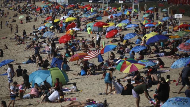 [Fotos] ¿Y la distancia social? Así luce la playa El Sol en Viña del ...
