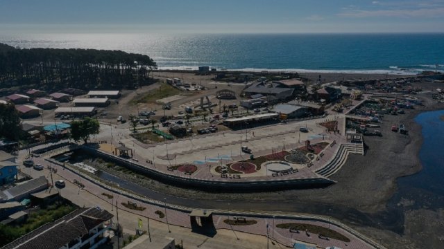 [Video] Nuevo borde costero de Curanipe debutó en fin de semana largo ...