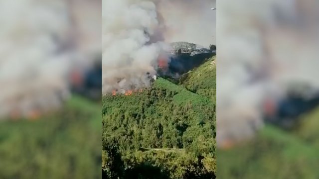 [Video] El gigantesco incendio que amenaza a decenas de viviendas en ...