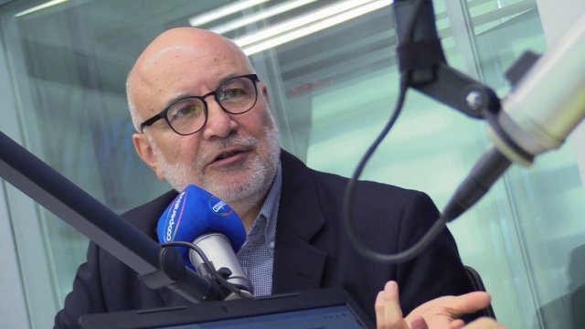 [Audio] Las tres palabras del año, según Vélis-Meza - Cooperativa.cl