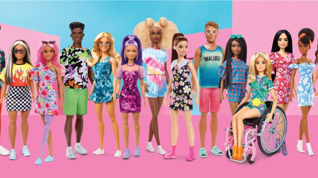 [Fotos] Barbie presenta colección de muñecas con discapacidad auditiva ...