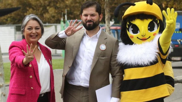 [Fotos] Con Jeannette Jara y la "Trabejita", Boric promulgó las 40 ...