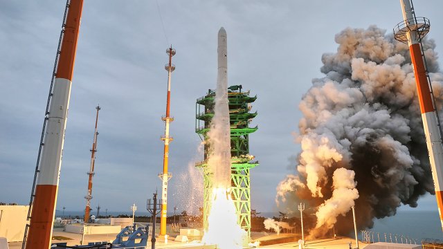 [Video] Corea del Sur lanzó su cohete Nuri para poner satélites en ...