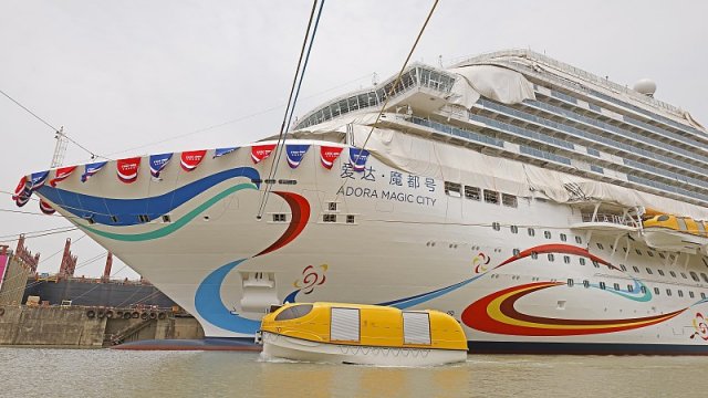 [Video] China bota el Adora Magic City, su primer crucero de gran ...
