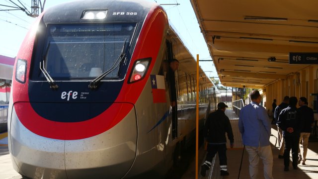 [Video] Volvió el tren a Chillán con el modelo más veloz de ...