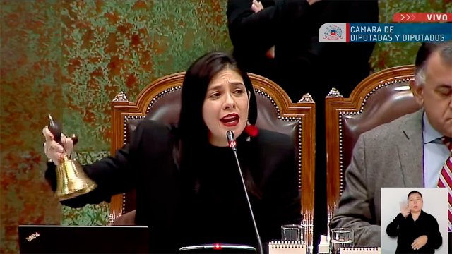 [Video] Cariola suspendió sesión por conflicto con la exhibición de ...