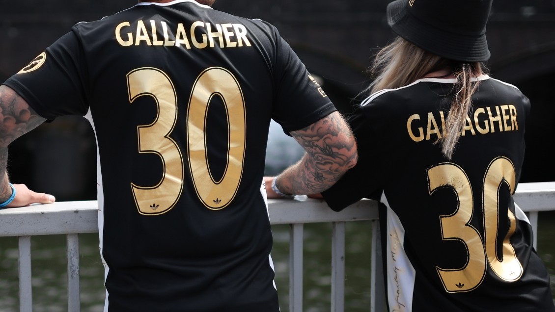 Los Gallagher juntos otra vez: así fue el regreso de Oasis - Cooperativa.cl