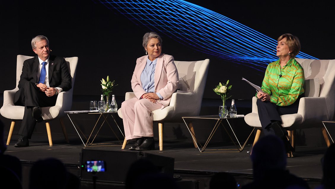 [Fotos] Kast, Jara y Matthei discutieron sobre empleo, seguridad y calidad de sus equipos ...