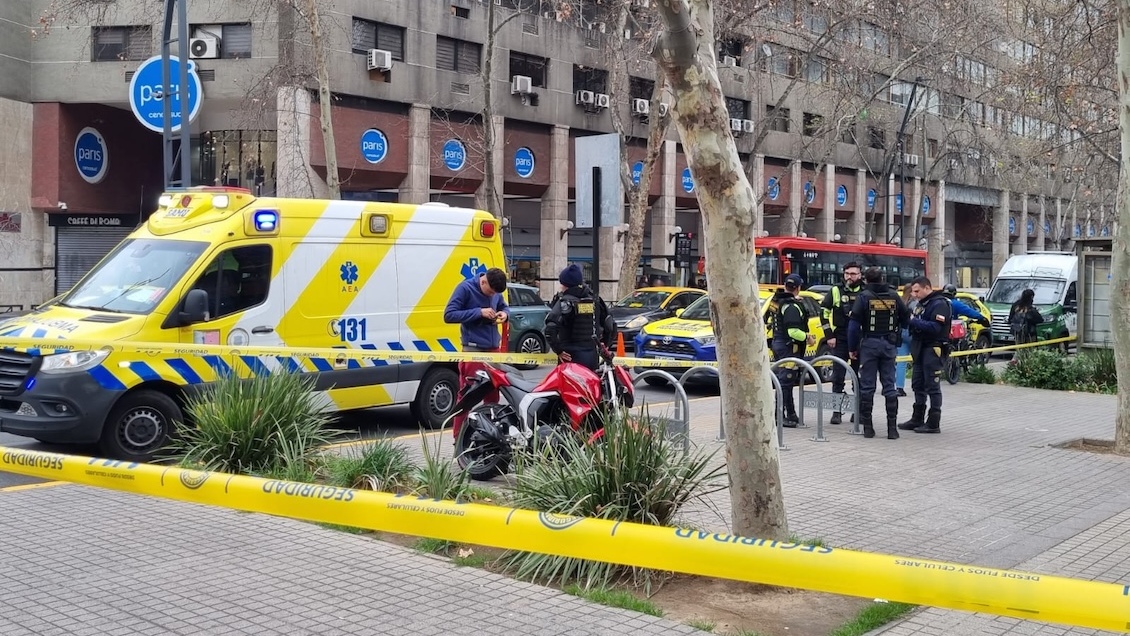 Hombre fue apuñalado al frustrar el robo de un celular en Providencia - Cooperativa.cl