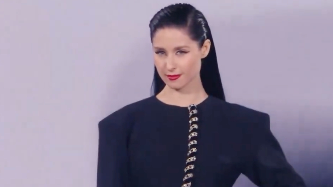 Así fue el desfile de Francisca Valenzuela en la Semana de la Moda de ...