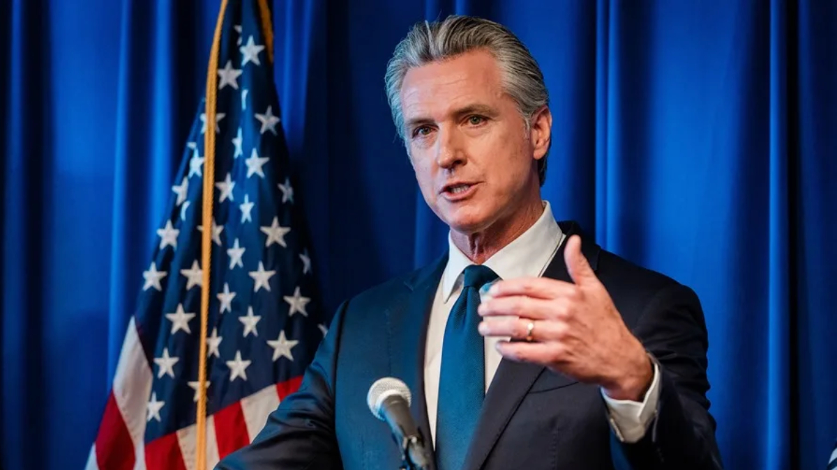 Victoria de Newsom en California impulsa su candidatura presidencial...