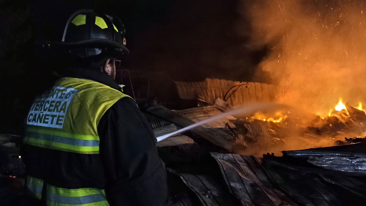 Resistencia Mapuche Lavkenche se adjudicó ataque incendiario en Cañete ...